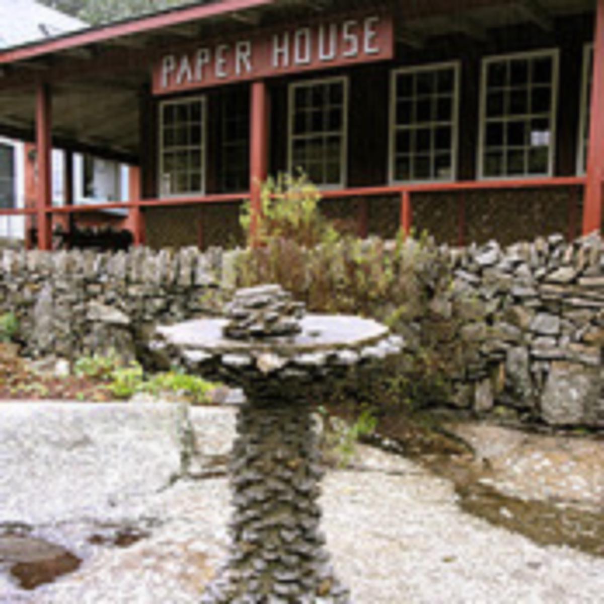 Paper House Maisonbisson